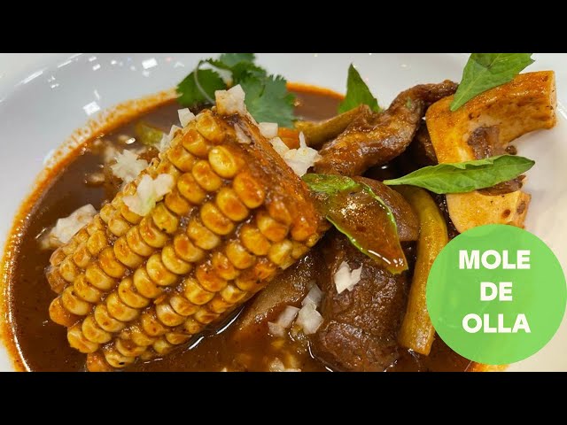 Receta de mole de olla con camarón, ideal para esta Semana Santa