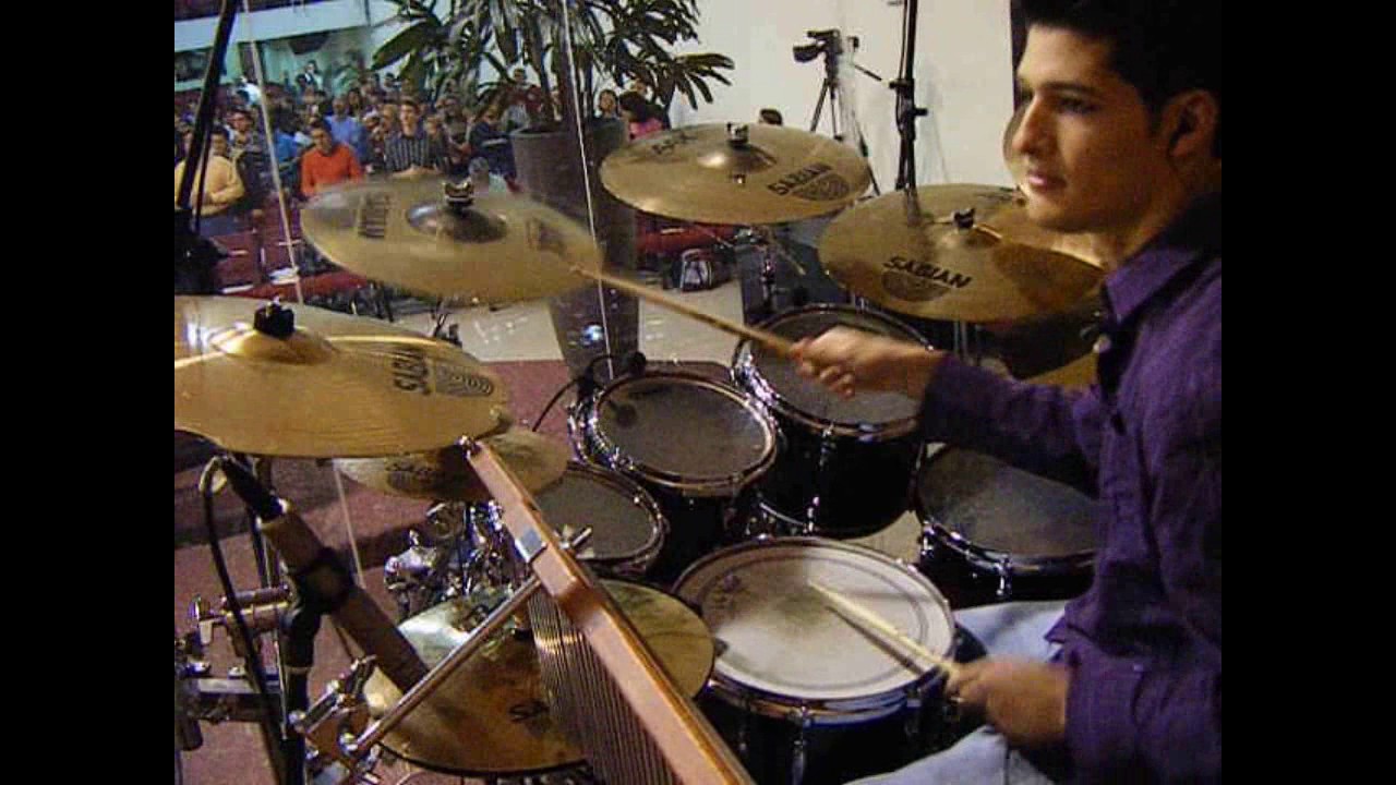 Luis Fe Vargas - Levántate y Resplandece - Marcos Barrientos - Drum Cam - Live - 2011