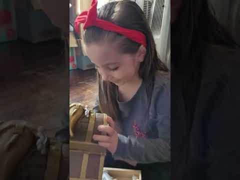 Kinetic Sand Treasure Chest Toy Review