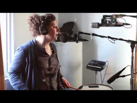 Low – Holy Ghost – Mavis Staples | Wortelen