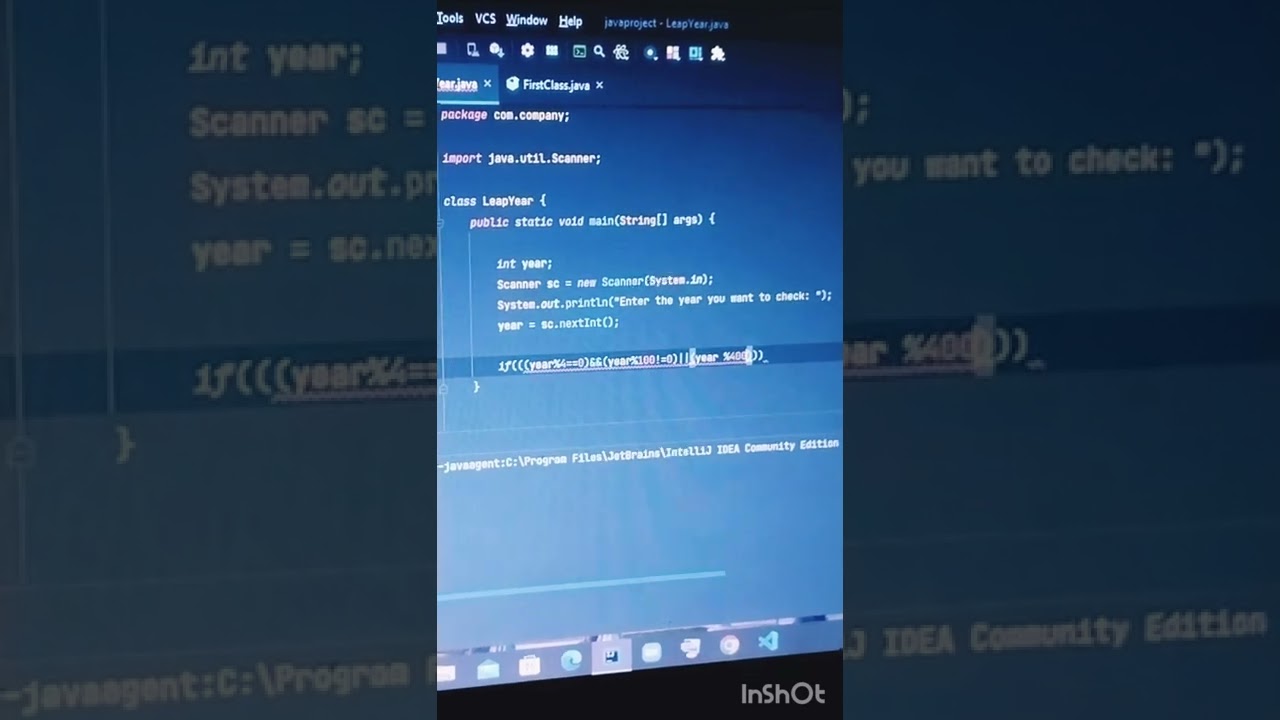 Java program to check  year is leap year or not.