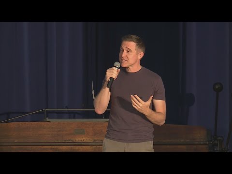 Lucas Kunce holds rally in St. Louis with Andy Cohen