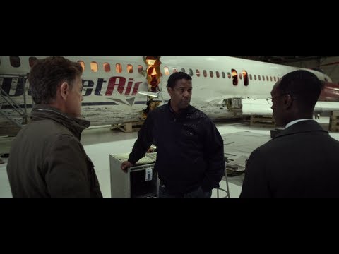 Flight (2012) - Robert Zemeckis Film | AceShowbiz