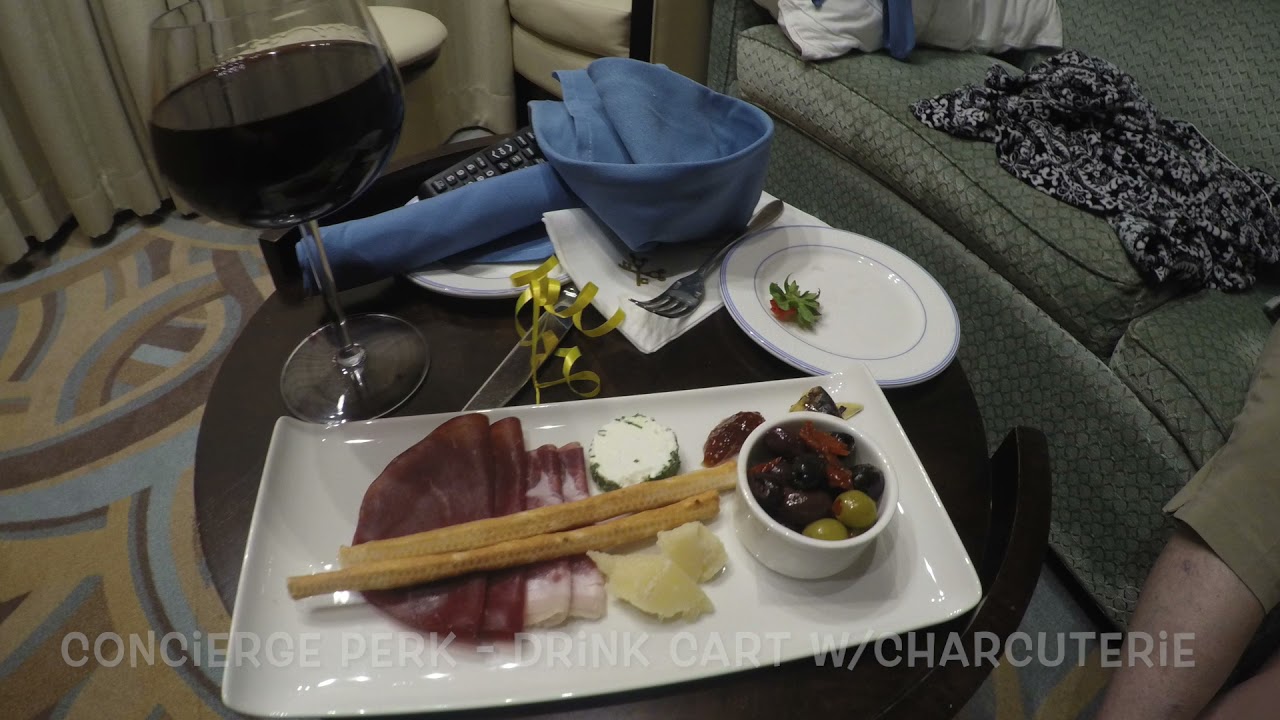 Cabin 8102 - Concierge 1-Bedroom Suite with Verandah – Accessible ...