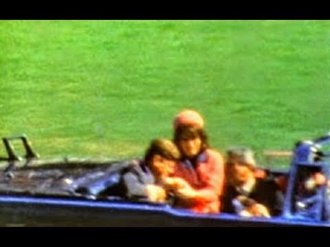 Sightseeing at JFK Assassination Site Ep1. The Alleged Grassy Knoll Shooter's View of the Motorcade.