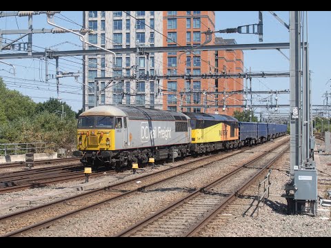 56103 thrashes past maidenhead and passes reading towing 60096 on 6V25. Ft others