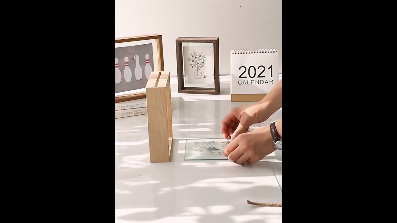 Bingkai Foto Kayu untuk Dekorasi Rumah