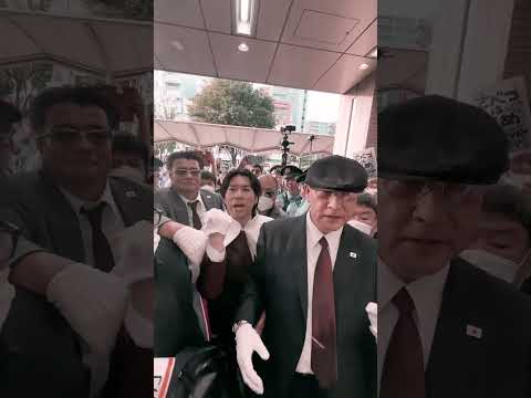 A fight with the left-wing Communist Shibikitai at Asagaya Station. #Yusuke Kawai #Chinatsu Sasak...