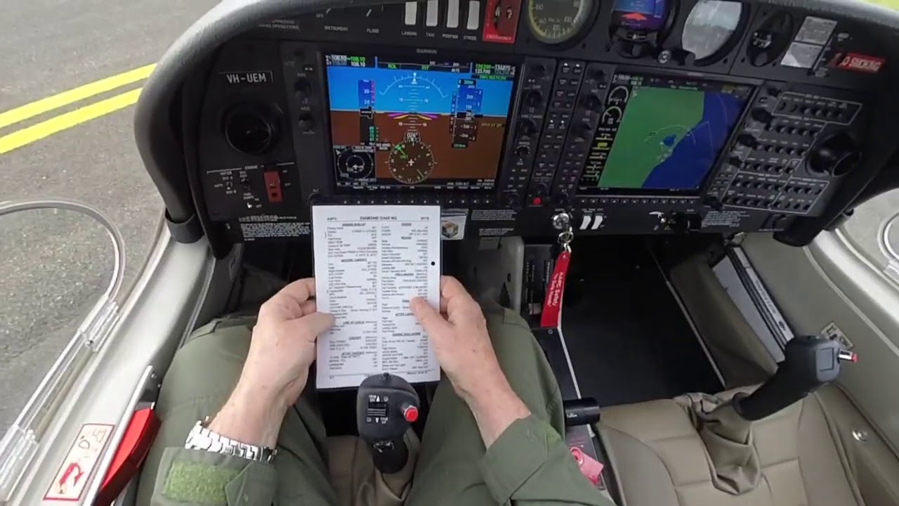 Diamond DA40NG - Taxi, Engine Run-up, Before Takeoff Checks // AAFC - EFTS
