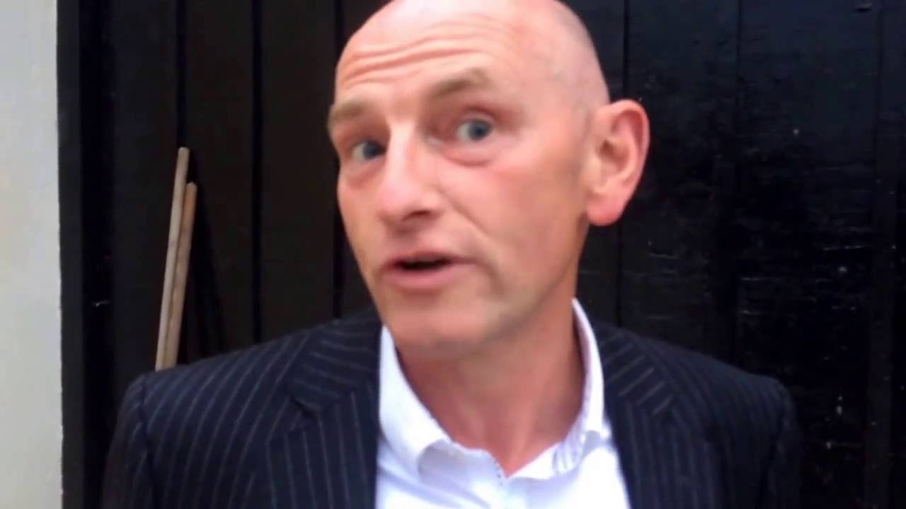 Hire Harrison Houghton the unique magician - Strolling/Close-up ...