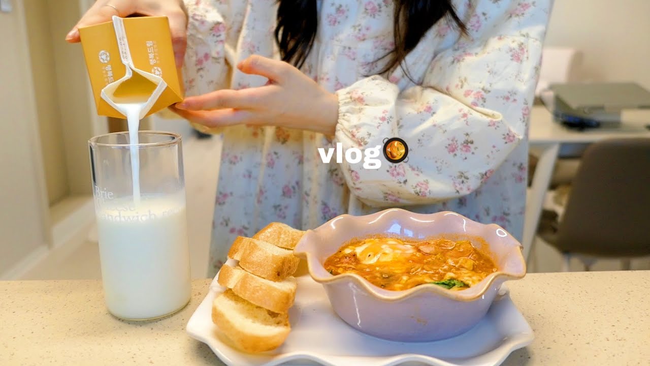 9 Aesthetic Korean Vloggers To Watch When You Need To Unwind