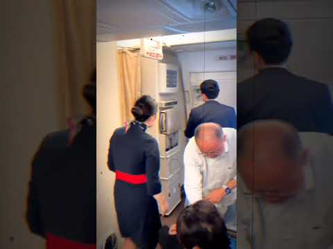 China Eastern Airlines CA #airplane #flight #cabinecrew #mu #airportexperience #flightattendant #美女
