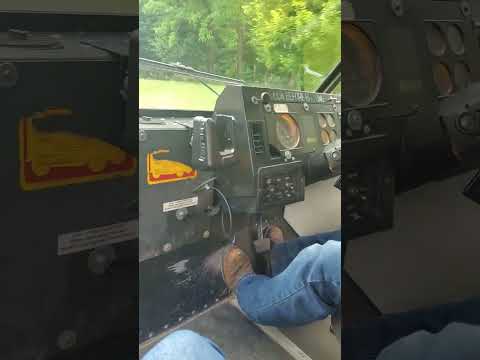 1st time riding in mail truck LLV 🤣😂 #mailcarrier #usps #trending #viral