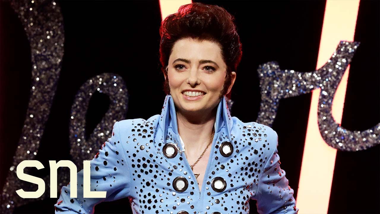 Lizzo sings "Someday at Christmas," Austin Butler serenades with "Blue ...