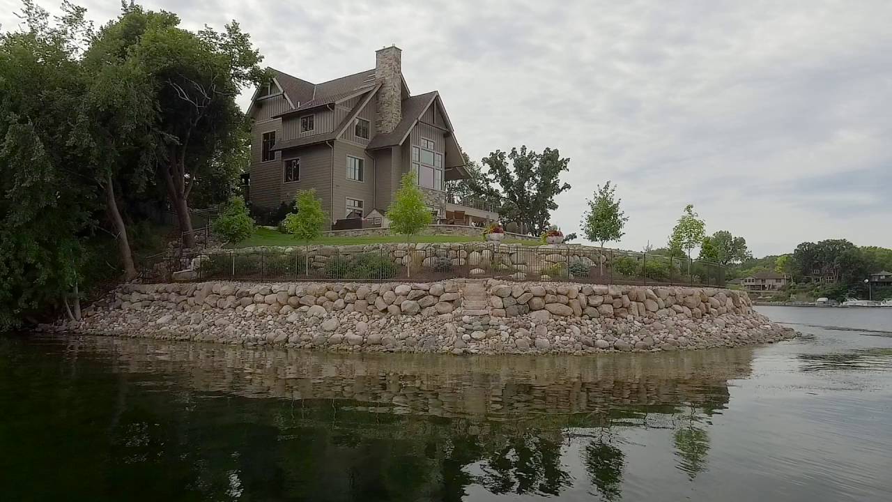 Private Lakeside Paradise