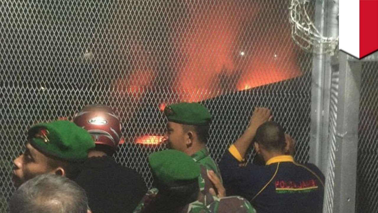 Indonesia prison break: 12 people injured and 4 inmates missing after riot - TomoNews