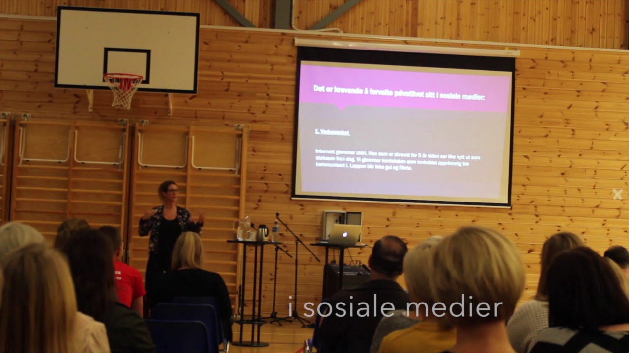 Foredrag på stor-foreldremøte