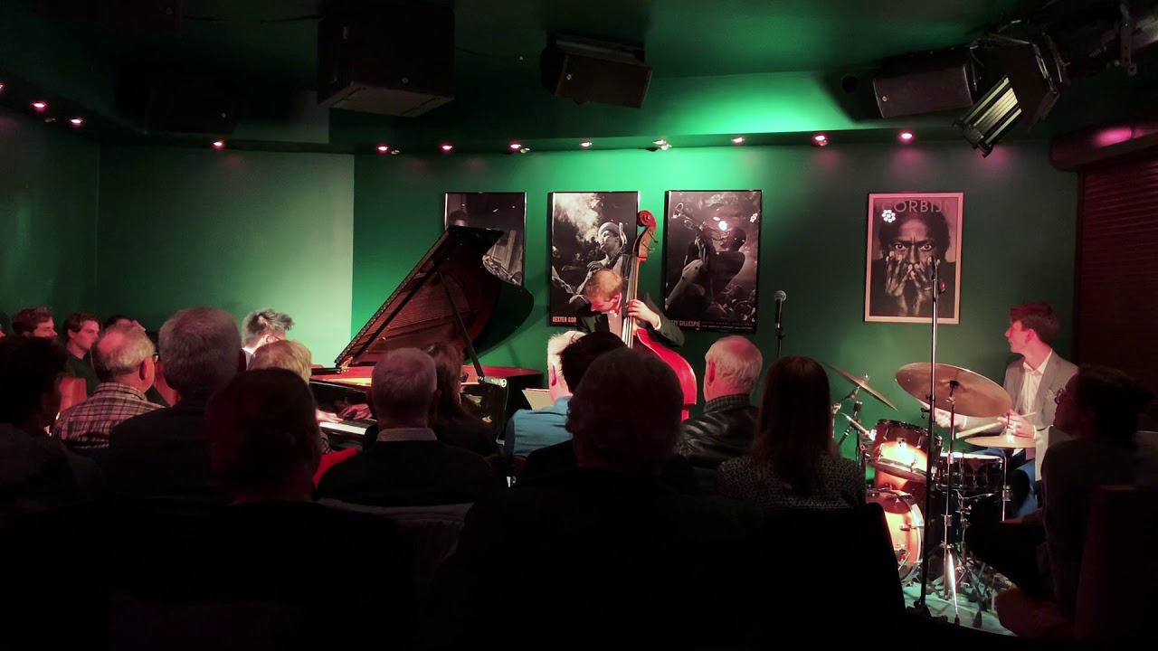 „Bye Bye Blackbird“ - Jerry Lu Trio feat. Stefan Rey & Niklas Walter