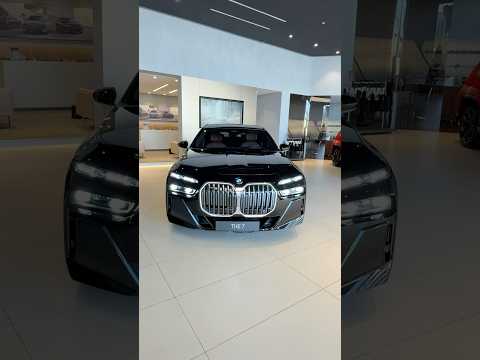 2025 BMW 7 Series 740i