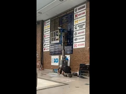 Illini Swim & Dive | Record Board Time Lapse