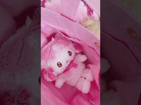 My Melody and piano are the cutest 💘