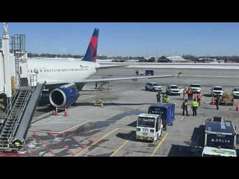 FAA investigates after Delta planes clip wings at Minnesota airport
