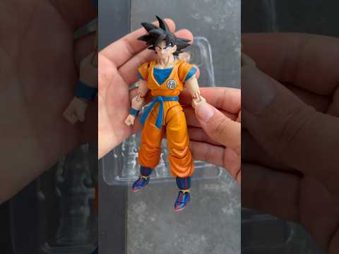 This figure has to many problems π #goku #actionfigure #shfiguarts #dbz #toy #unboxingvideo