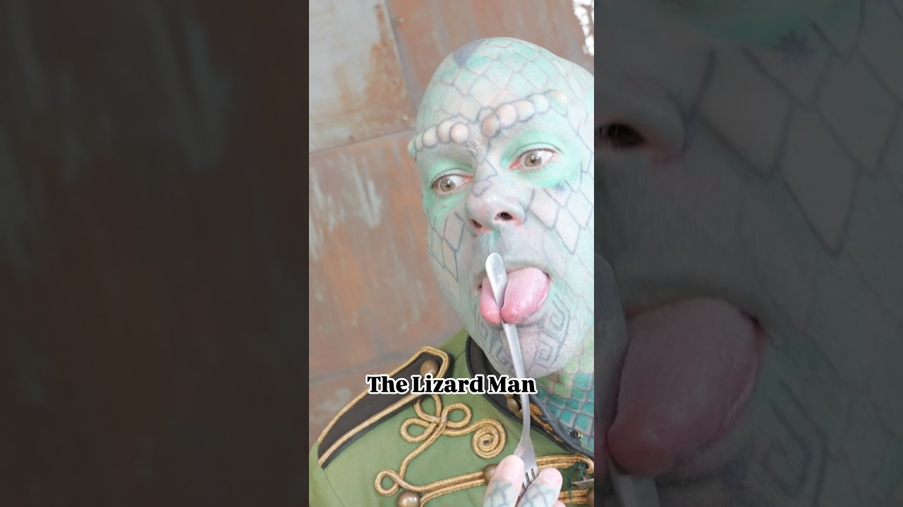 Meet The Lizard Man at @seaworldorlando HOWL-O-Scream #howloscream #seaworldorlando