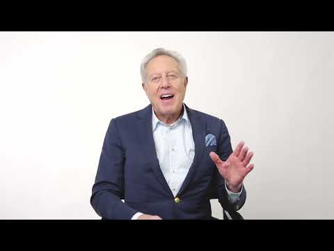 NYC Facelift Expert Explains the "W Effect"