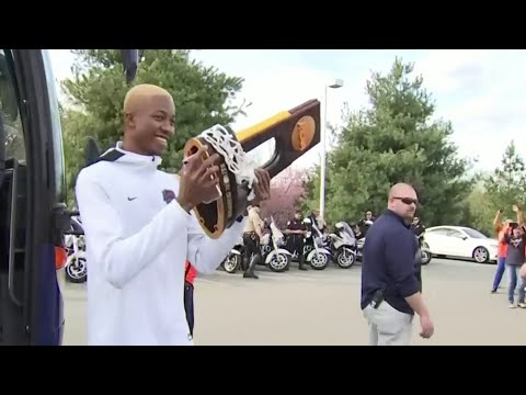 Hero's Welcome for Virginia basketball after historic NCAA win