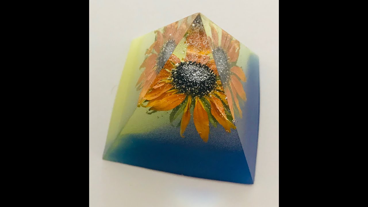 Resin Pyramid Paperweight with Dried Flower (Blue & Yellow)