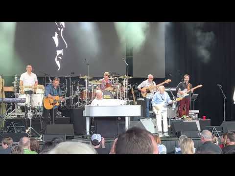 California Girls - Brian Wilson - Live In Detroit/Pine Knob - 7-26-22