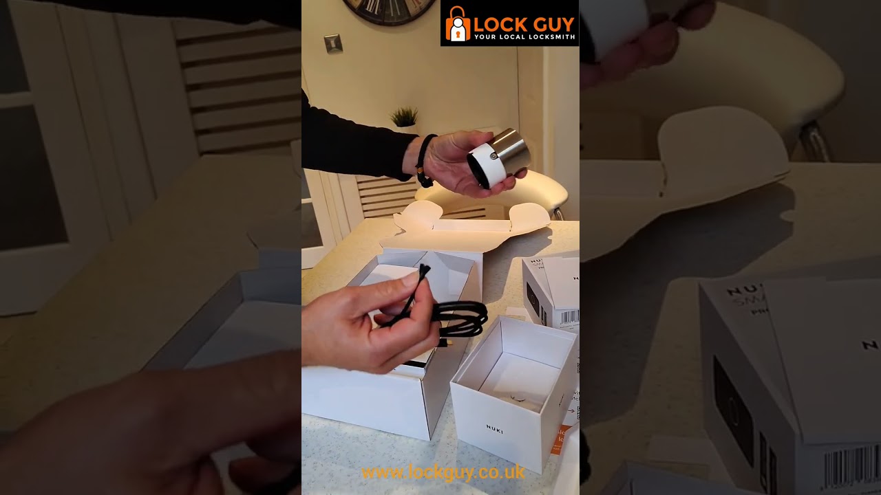 Nuki smart lock from Ultion. Unboxing and fitting.