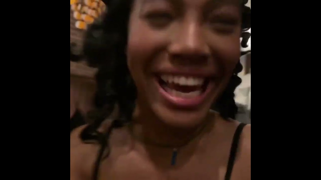 Billie Eilish plays Uno with Denzel Curry, Vince Staples and Duckwrth.