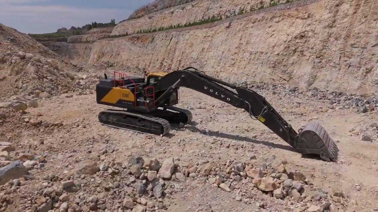 Volvo EC300 walkaround