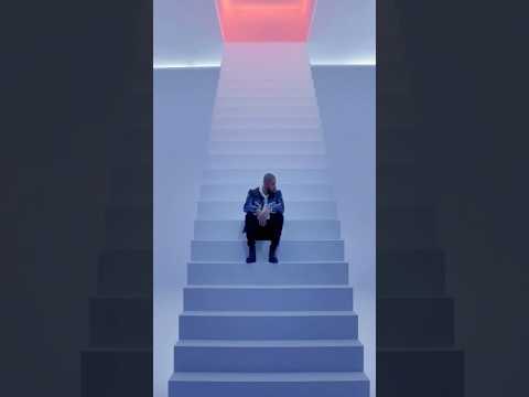 AI Music Video - Hotline Bling by Drake #shorts #drake #hotlinebling
