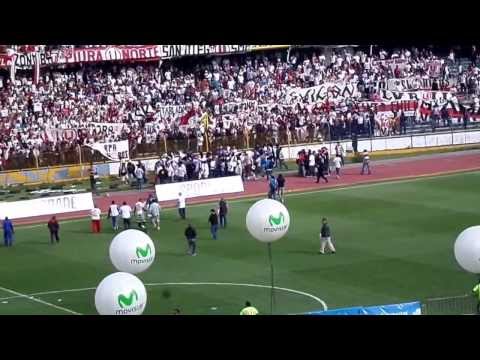 Vuelta olimpica UNIVERSITARIO CAMPEON 2013