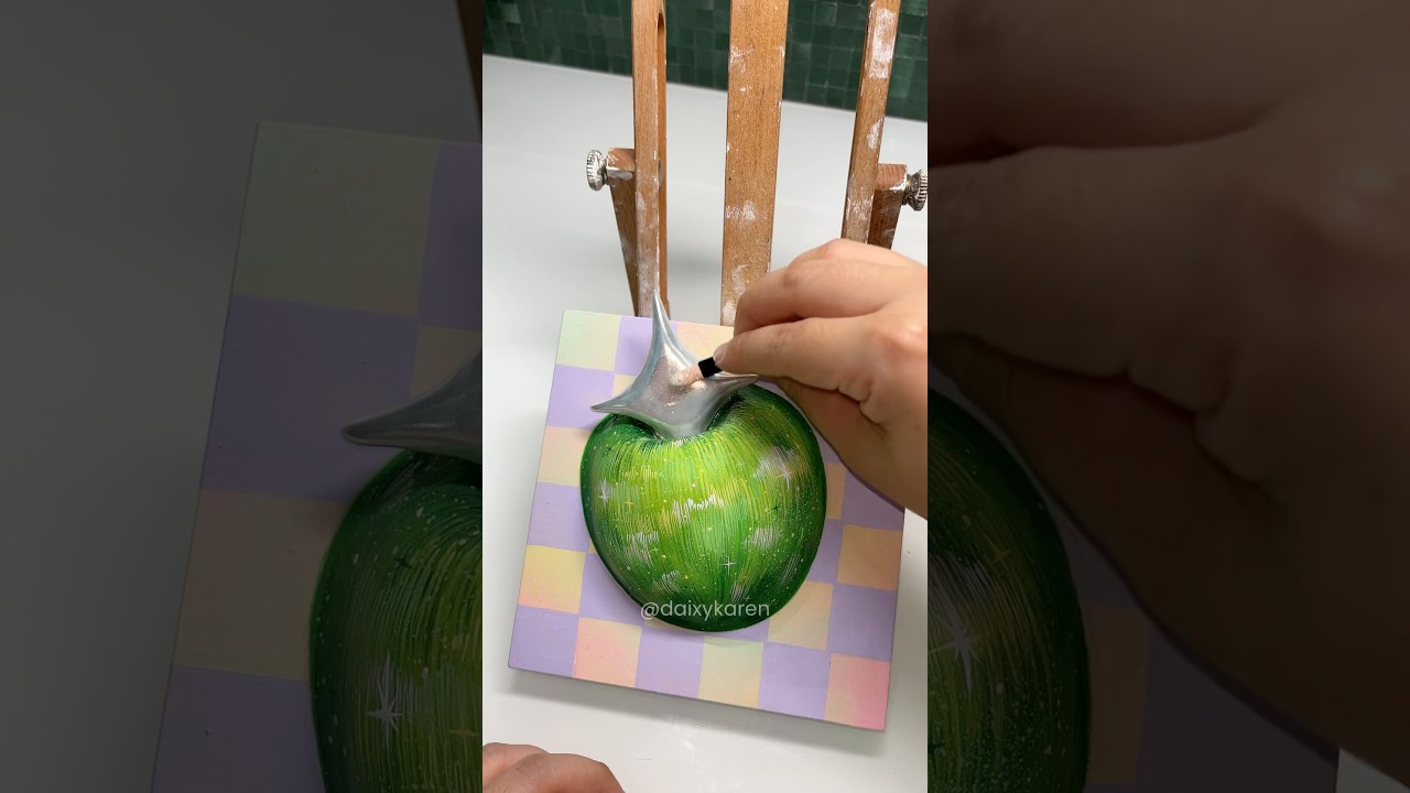 APPLE CRISP 🍏✨ #art #painting #artist #clay #mixedmedia