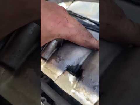 Where is the Plenum Gasket on. A V6 Mitsubishi 3000Gt engine?
