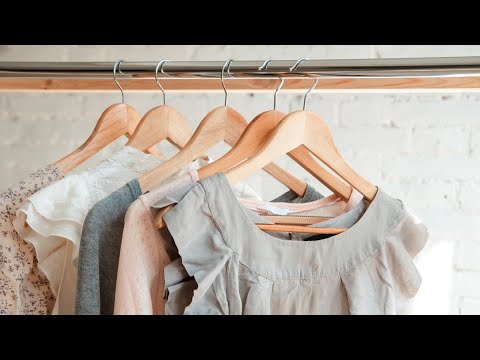 This GENIUS Wardrobe Hanger Trick Will Help You Weed Out the Clothes You Don’t Wear