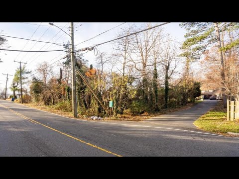 6126 VALLEY VIEW DRIVE, ALEXANDRIA, VA Presented by The Redux Group.