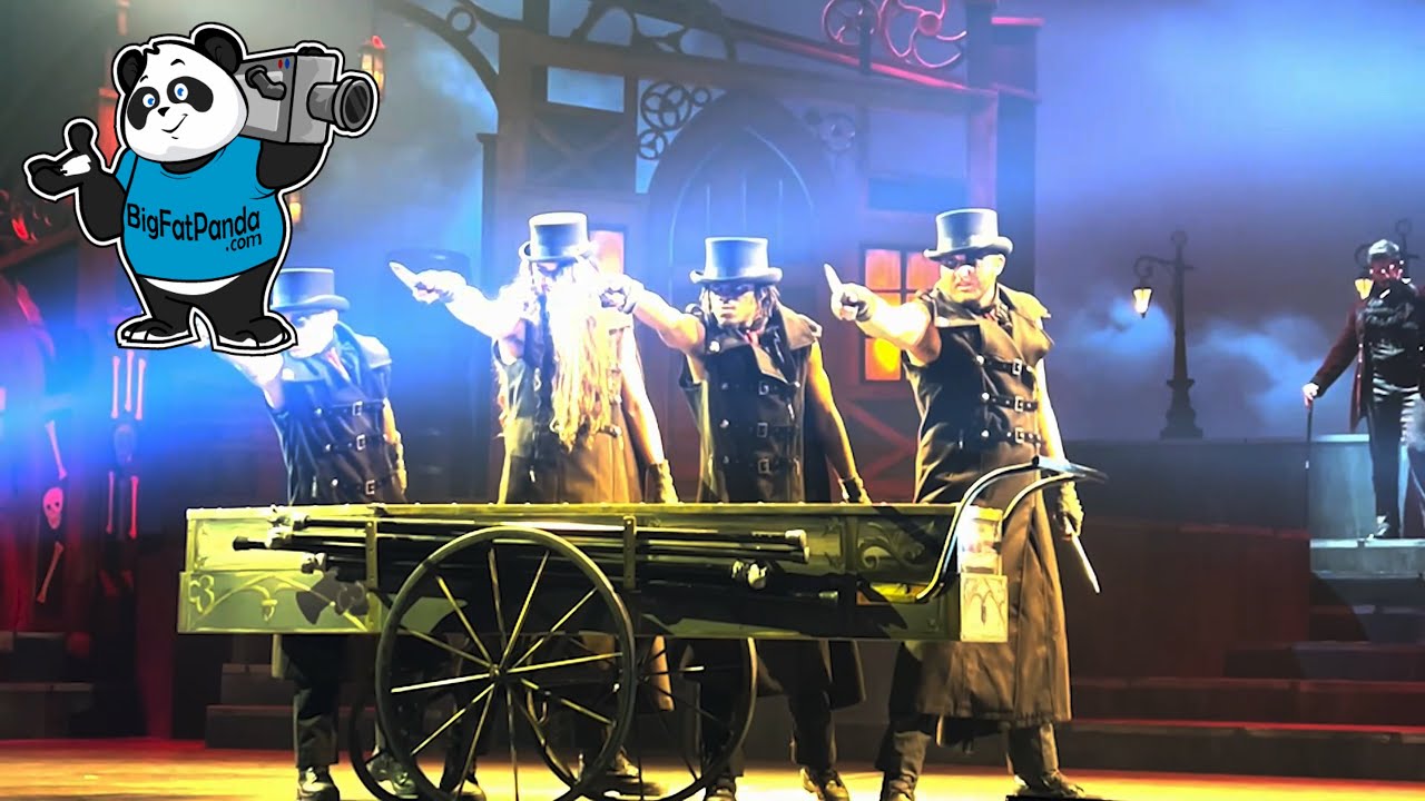 MyDisneyFix | WOW! Monster Stomp CLIP from SeaWorld Howl O Scream 2022 ...