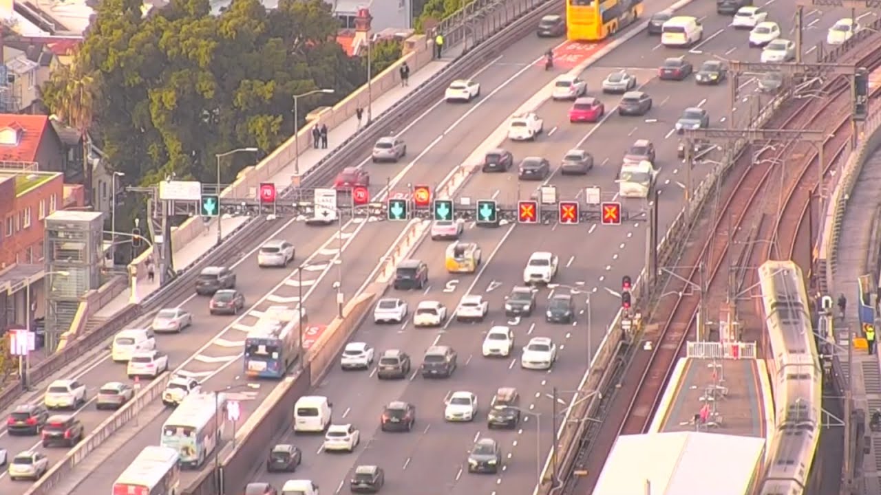 Crash cleared on Sydney Harbour Bridge