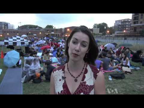 Outdoor Movies Gain Popularity in US