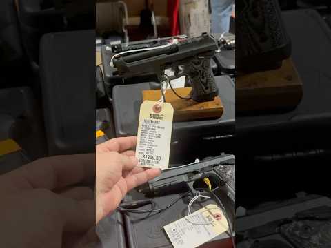 Observing the Palmetto Florida gun show #guns #pewpew #military #shoot #trending