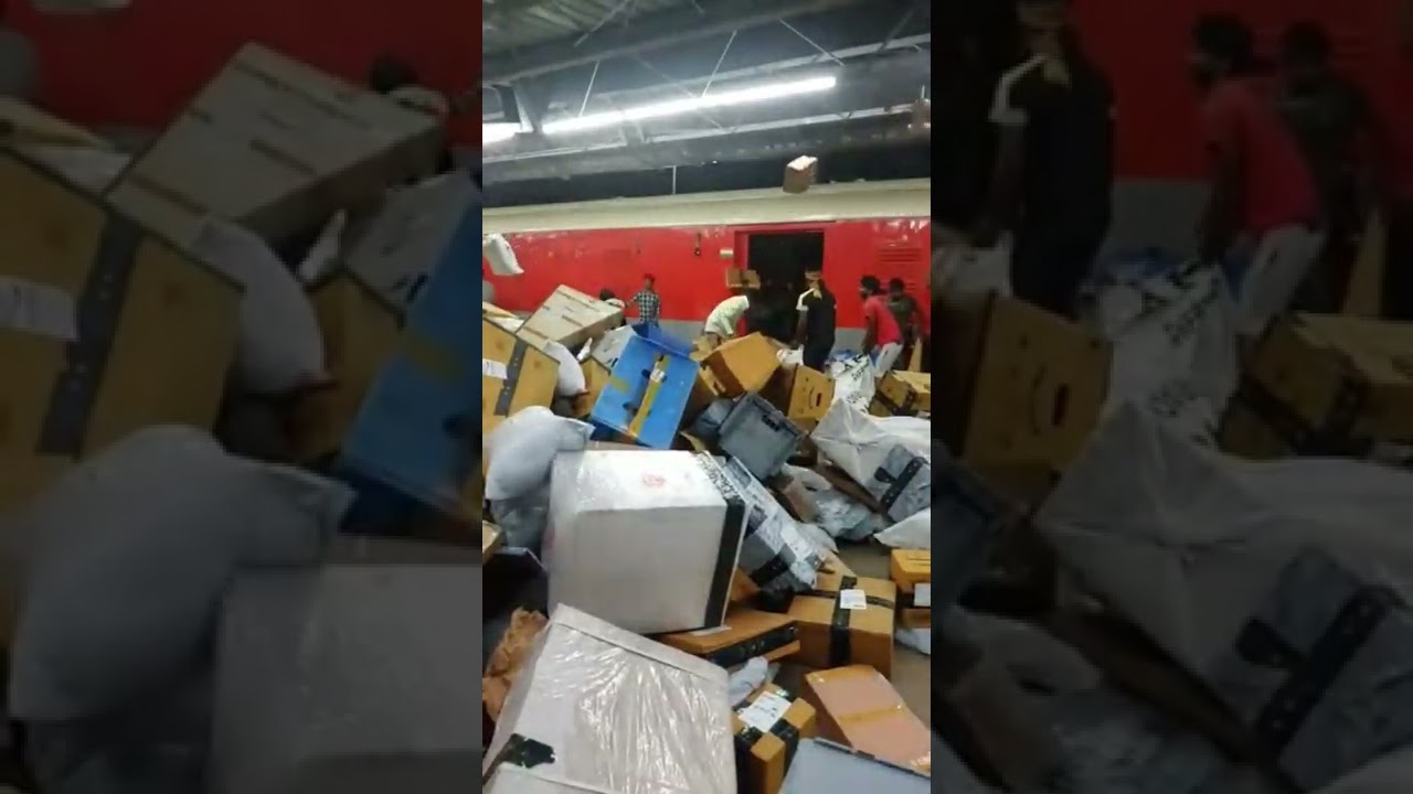 Courier service in INDIA🤣🤣 Laptop and other costly items are handling like this. 😆😆