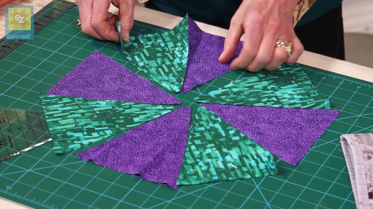 How to use the EZ 45° Triangle Template with Jennie Rayment