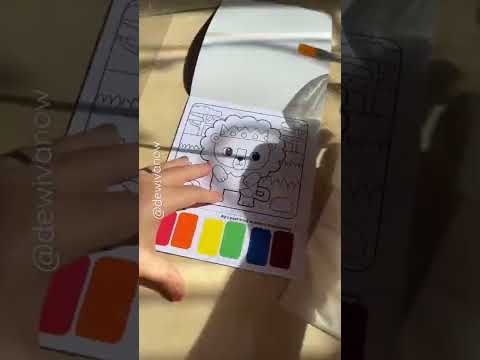 Nemu buku unik #mrdiy #mrdiyindonesia #dewivanow #toyreviwer #paintingbook #watercolor #painting