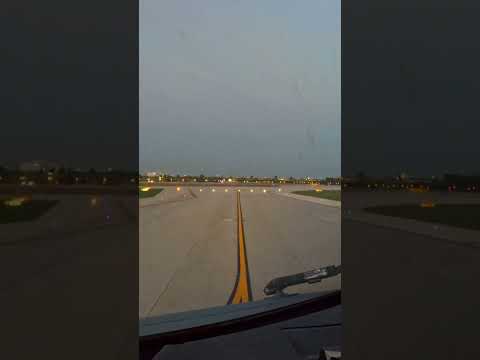 C-17 Globemaster III at Chicago O'Hare ✈️ – Busy Day at One of America’s Busiest Airports!