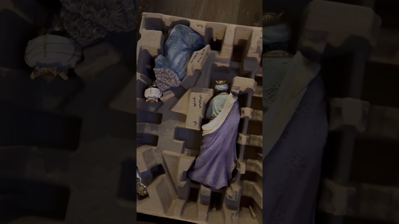 How to box the Member’s Mark Nativity set